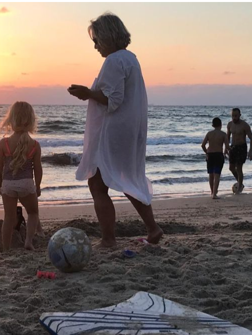 מוזיקת עולם לים - מיכל של הים eco99fm